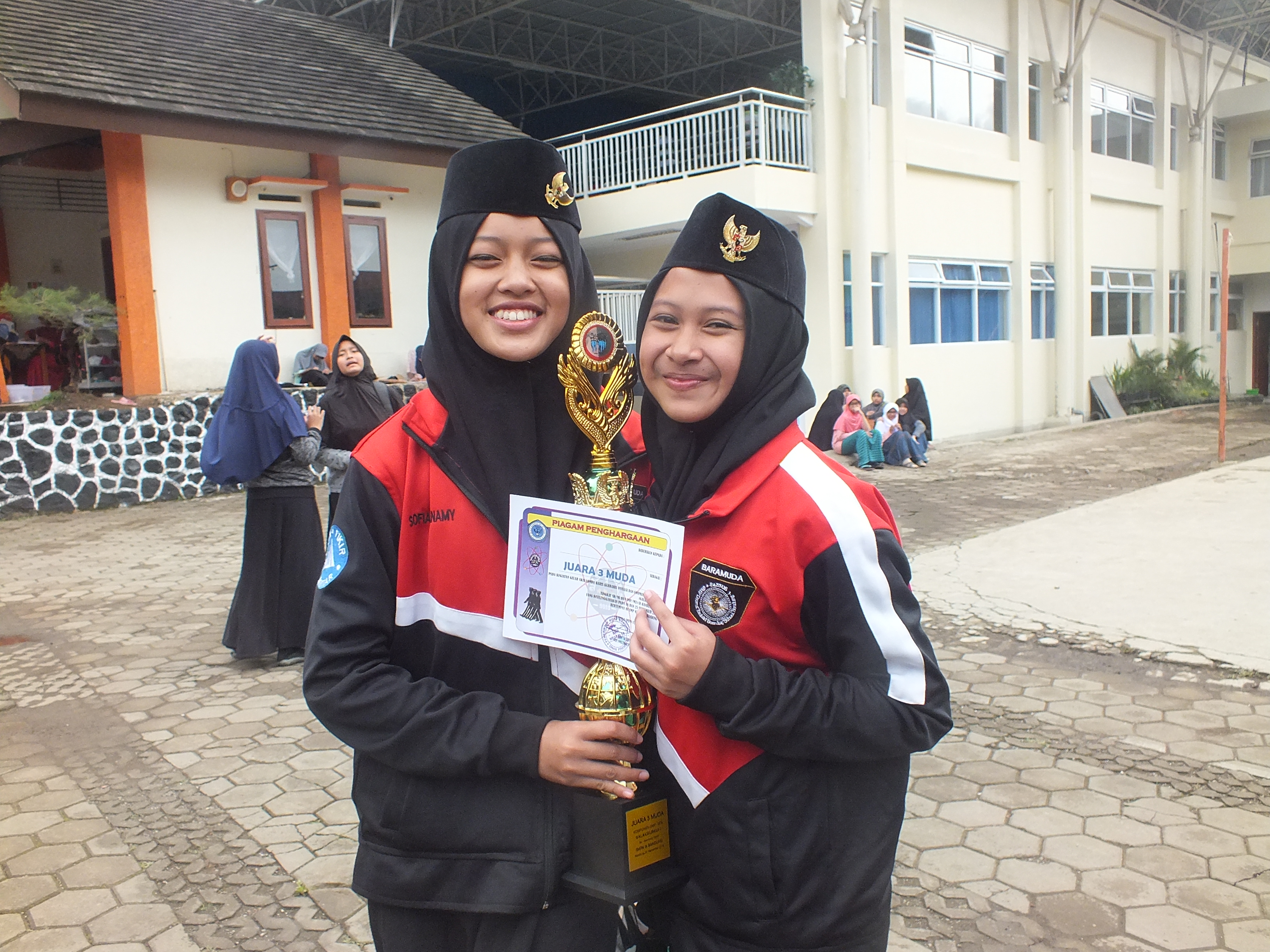 SMP DAARUT TAUHIID BOARDING SCHOOL